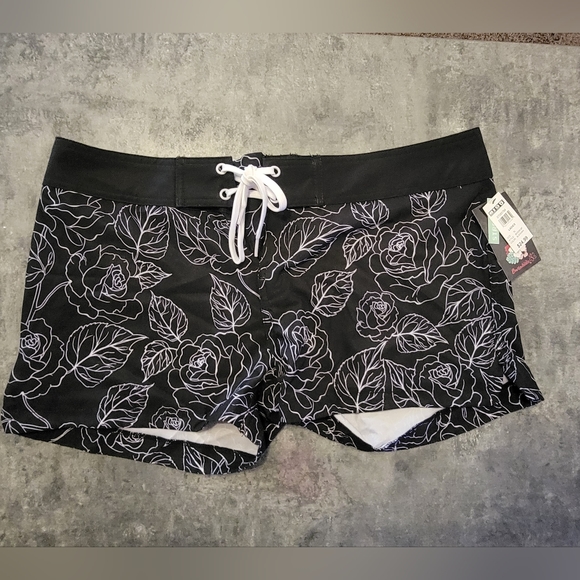 burnside | Swim | Nwt Womens Burnside Boardshorts Xl | Poshmark